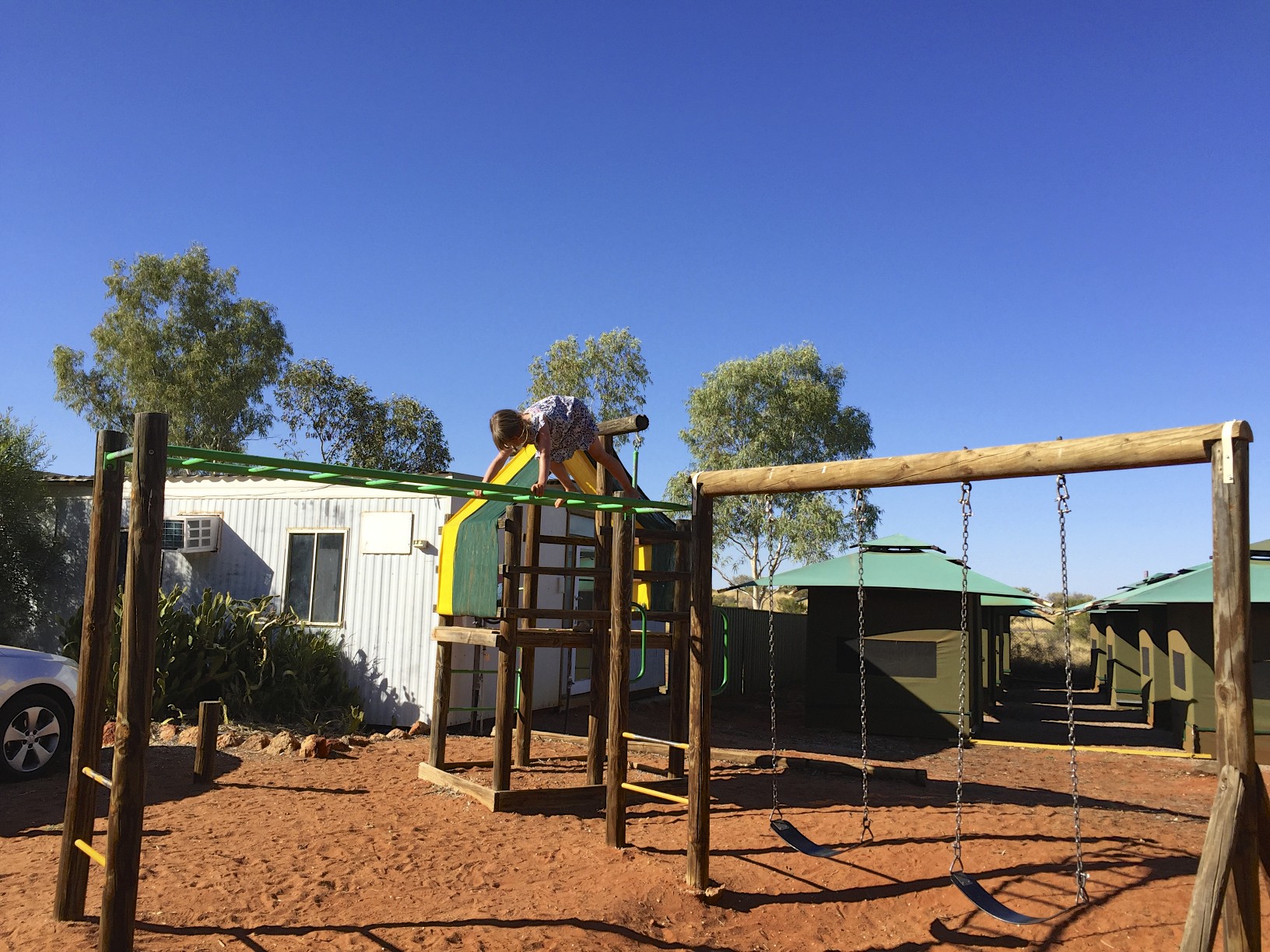 Erldunda, NT – putting the brakes on the trip – Wide open spaces